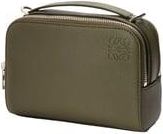 Loewe Mini Camera Crossbody en cuir de veau grainé souple