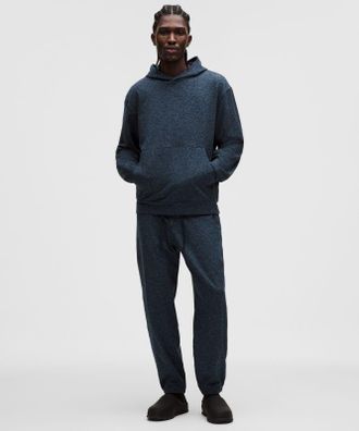 lululemon Heavyweight Soft Jersey Relaxed-Fit Jogger Regular f&uuml;r M&auml;nner - Gr&ouml;&szlig;e 2XL in Heathered True Navy/Heathered Shale Blue