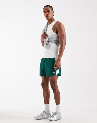 adidas Originals Sprinter - Shorts in Gr&uuml;n
