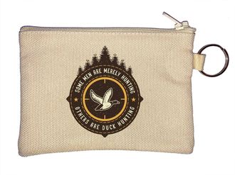 Generic Schlüsselanhänger mit Aufschrift Some Men are Merely Hunting Other are Duck Hunting, Beige