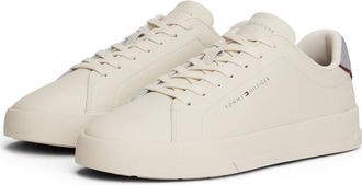 Tommy Hilfiger Sneaker aus Glattleder mit Velours-Details und Logo-Prägung in