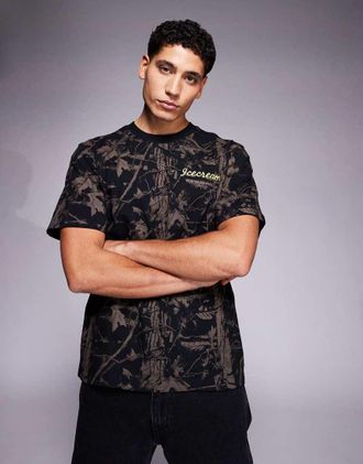 Icecream T-Shirt in Schwarz mit Military-Baum-Muster als All-over-Print