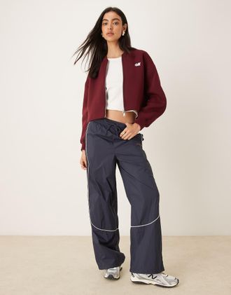 Calvin Klein Jeans Pantalon de surv&ecirc;tement en tissu technique effet froiss&eacute; - Bleu marine