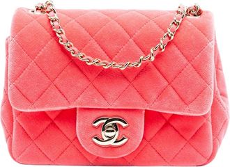 Chanel Sac bandouli&egrave;re matelass&eacute; en velours pr&eacute;-poss&eacute;d&eacute; - Femme - Pre-owned - Rose - Taille: ONE Size