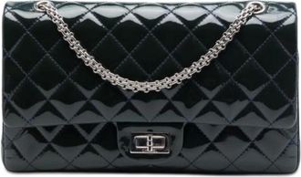 Chanel Sac bandouli&egrave;re matelass&eacute; vintage en cuir verni &agrave; double rabat - Femme - Pre-owned - Bleu - Taille: ONE Size