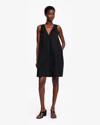 Arket Gerafftes Kleid Mit V-Ausschnitt -Schwarz