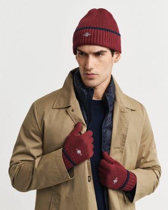 GANT Herren Essential Beanie und Handschuhe im Geschenkset (ONE SIZE) PLUMPED Rot