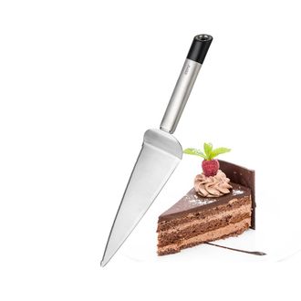 GEFU Tortenheber mit Wellenschliff PRIMELINE aus Edelstahl mit gezahnter Spezialklinge, ergonomischem Griff und gewinkelter Form zum pr&auml;zisen Portionieren