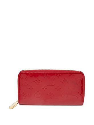 Louis Vuitton portefeuille zipp&eacute; en cuir verni - Rouge