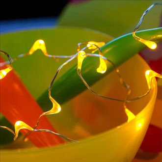 Hellum 2er Set LED-Kupfer-Lichterkette Tauperlen, 20 gelbe LEDs, beleuchtete L&auml;nge 1,05 m, Dekoration, f&uuml;r Innen, batteriebetrieben (2&times;AA, nicht inkl.) 57073