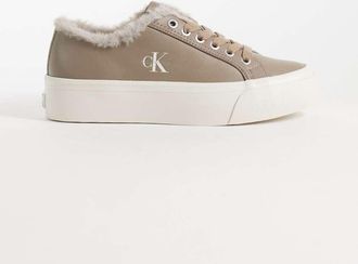 Calvin Klein Leder-Flatform-Sneaker mit Faux-Fur-Futter in Taupe-Neutral