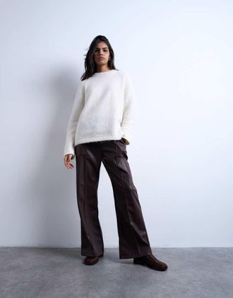 Topshop Pantalon de jogging ample en imitation cuir à plis nervurés - Chocolat-Brown