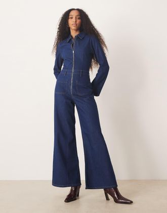 Asos Combinaison en jean &eacute;vas&eacute;e style ann&eacute;es 70 - Bleu moyen