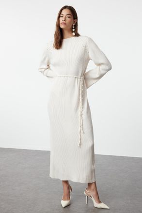 Trendyol Modest Damen Beige Bestickt Maxi Lang Casual Gerade Modest Kleider