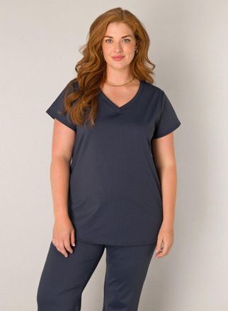 Base Level Curvy V-Shirt mit Stretch