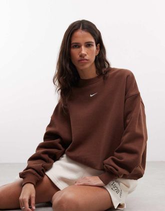 Nike sweat oversize mi-&eacute;pais en molleton Studio marron