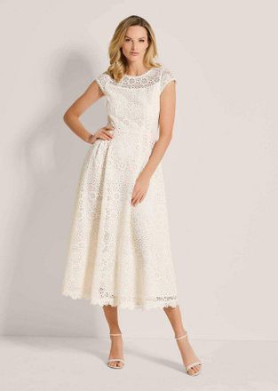 Madeleine Maxikleid Romantisches Festtagskleid mit Spitzenborte &Auml;rmelloses Spitzenkleid mit schwingendem Rock und Rundhals