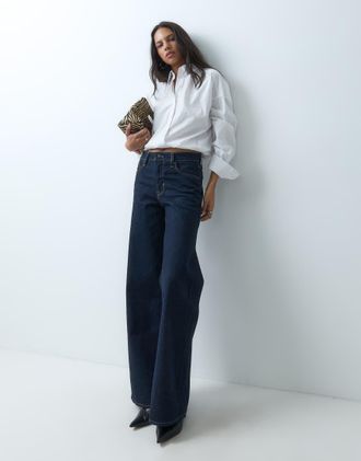 Levi's jean large taille haute 728 en d&eacute;lavage fonc&eacute;-Bleu
