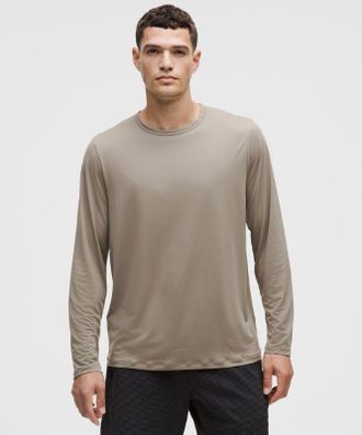 lululemon Chemise légère à manches longues Mile Maker pour Hommes - Gris - Taille 2XL