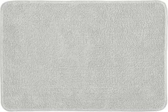 Kleine Wolke Badteppich Ricco mit 65 x 115 cm in Nebel aus 100% Polyester