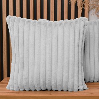 MG Design 2er Set Kissenbezüge 55 x 55 cm in Hellgrau - mit Reißverschluss, langflorige Fell-Haptik, weich & Cosy, pflegeleicht