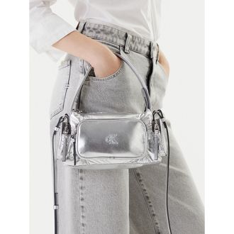 Calvin Klein Handtasche Calvin Klein Pocket Silver Nylon Small Bag LV04F3443G Silberfarben