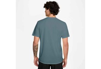 Nike Laufshirt M NK DF UV MILER SS sportlicher Schnitt, mit kurzen &Auml;rmeln, mit reflektierenden Details