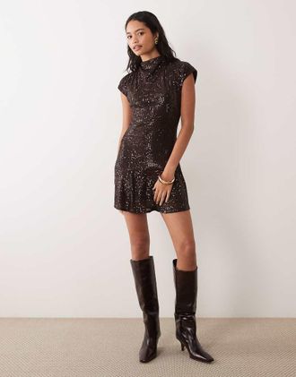 New Look Minikleid mit Wasserfallausschnitt und Pailletten in Dunkelbraun