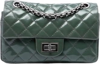 Chanel Pre-owned Sac bandouli&egrave;re matelass&eacute; en cuir verni - Femme - Pre-owned - Vert - Taille: ONE Size