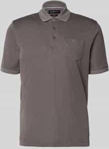 Bugatti Regular Fit Poloshirt mit Brusttasche und Label-Stitching