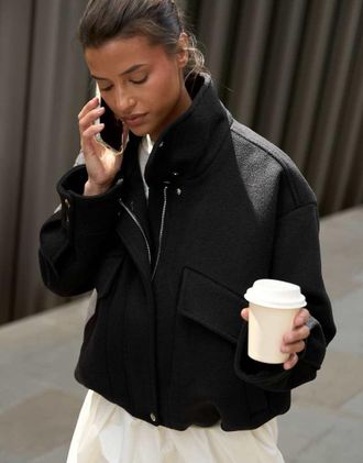 NA-KD veste en m&eacute;lange de laine avec d&eacute;tail de poche noire