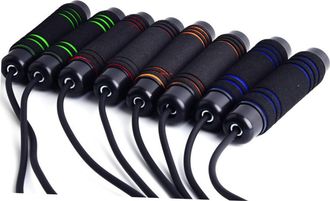 Aboofan Verstellbares Fitness Springseil Rot mit Rutschfestem Schwammgriff Leichtes Verschleißfestes Gummiseil für Ausdauertraining und Seilspringen Geeignet 