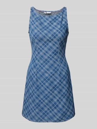 Tommy Jeans Minikleid in Denim-Optik Modell CHAMBRAY