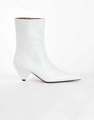 Topshop Kiki bottines &agrave; talon conique en blanc cass&eacute;