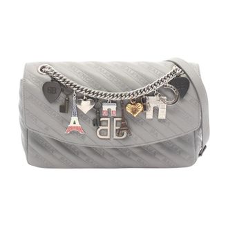 Balenciaga Sac bandouli&egrave;re matelass&eacute; vintage Pre-owned avec breloques - Femme - Pre-owned - Gris - Taille: ONE Size