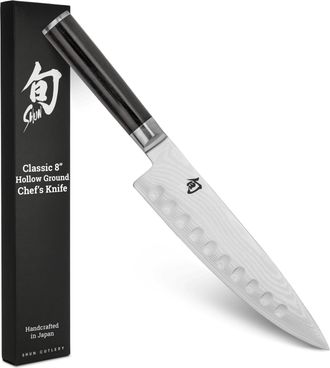 Shun KAI Shun Classic japanisches Kochmesser 20 cm Klingenl&auml;nge mit Kullenschliff - Damastmesser 32 Lagen VG MAX Kern - 61 (&plusmn;1) HRC - Pakkaholzgriff - Made