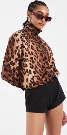 Asos Veste densemble coupe boule &agrave; col chemin&eacute;e montant et imprim&eacute; l&eacute;opard-multicolore