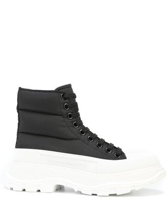 Alexander McQueen bottines lac&eacute;es &agrave; cheville matelass&eacute;e - Noir