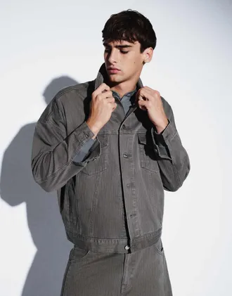 Asos Oversize-Denim-Truckerjacke mit grauem Fischgr&auml;tenmuster