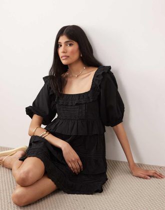 Miss Selfridge Robe tendance folk en broderie anglaise &agrave; volants - Noir