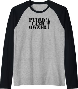 Giant Step Design Co. Öffentlicher Landbesitzer, Vintage-Baum im minimalistischen Nationalpark Raglan