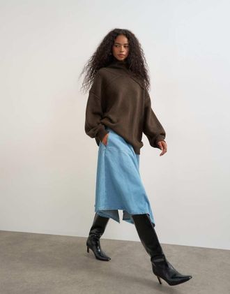 Topshop jupe midi en denim &agrave; ourlet pointu d&eacute;lav&eacute;-Neutre