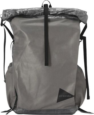 And Wander Homme, Sacs, Gris, Taille: ONE Size Sac &agrave; Dos en Nylon avec Ouverture &agrave; Rabat