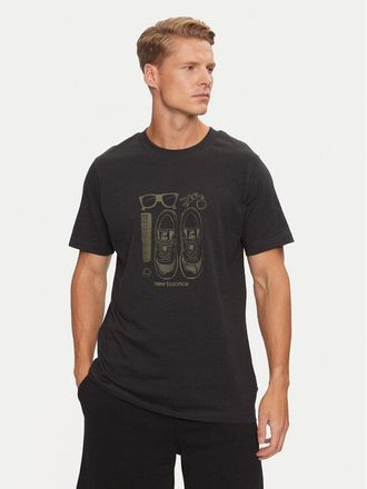 New Balance T-Shirt Sport Essentials Graphic MT43902BK Schwarz Regular Fit