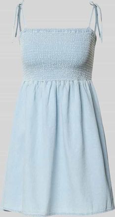 Noisy May Minikleid mit Smok-Details Modell OREGON