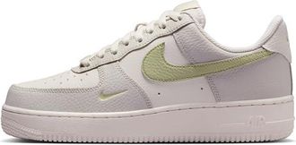 Nike IB3881-001 Air Force 1 07 Femme Phantom/Olive Aura - Light Bone - Light Army EU 39