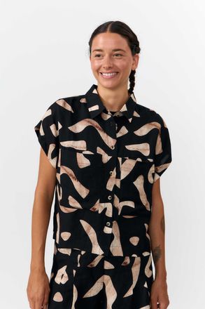 Suite13lab Damen vegan Shirt Amur Print Stones Schwarz