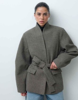 Asos blazer ajust&eacute; &agrave; col montant avec ceinture et manches cocon &agrave; carreaux marron