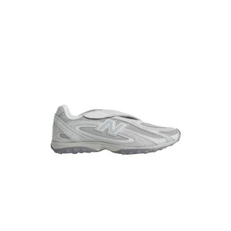 New Balance 204V Sneakers