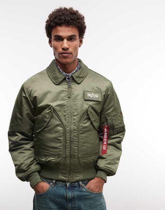 Alpha Industries Bomberjacke in Salbeigr&uuml;n